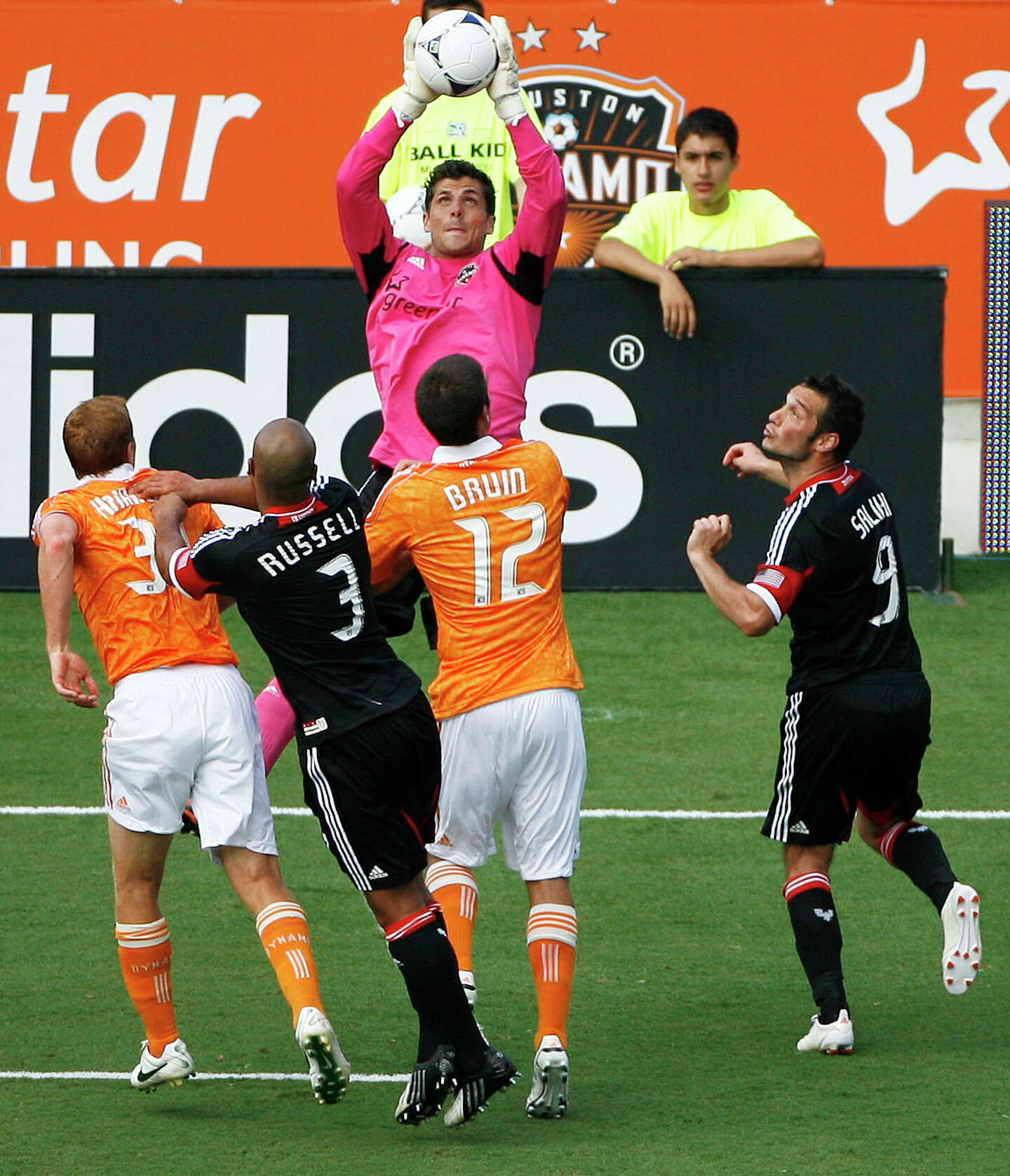Dynamo's Hall shows assertiveness is mandatory for keeper