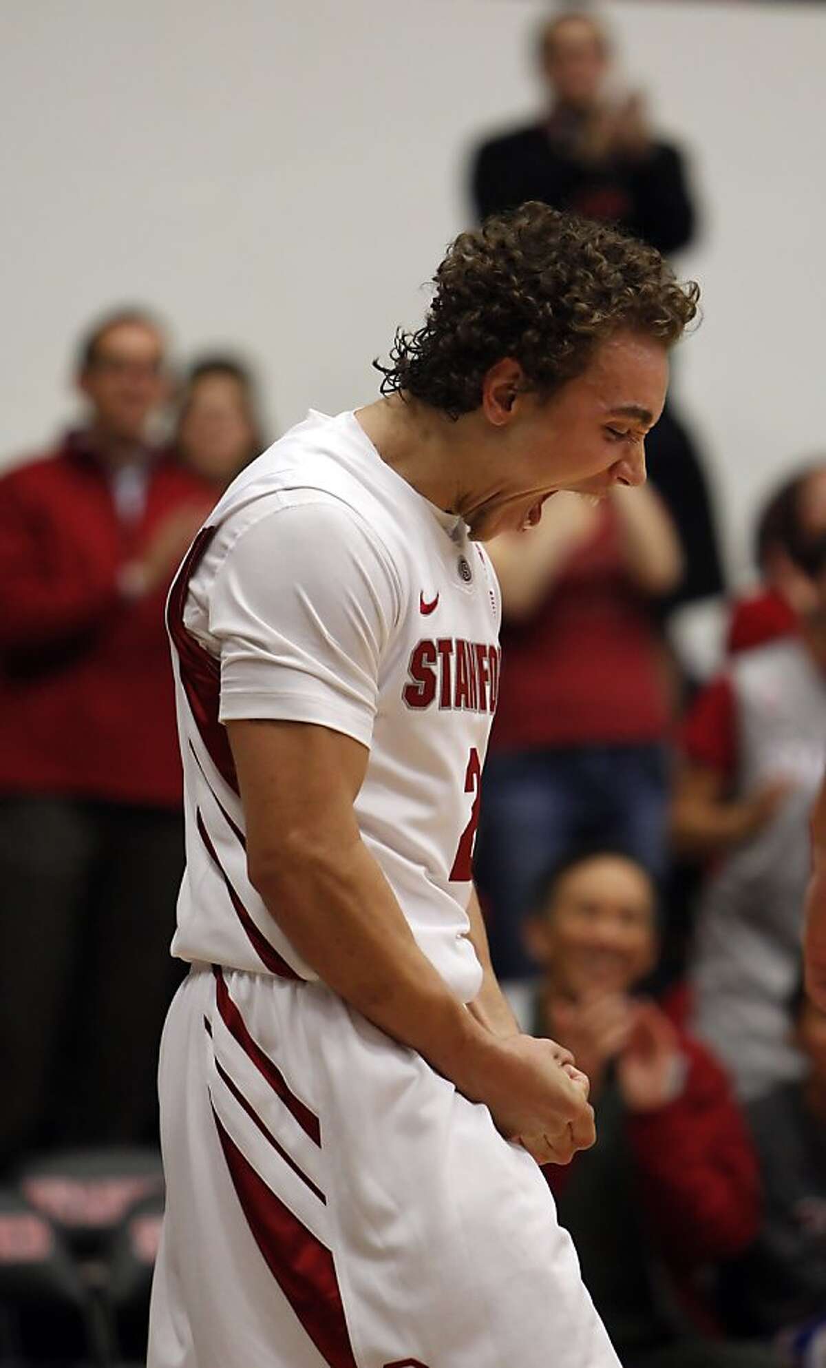 Stanford pulls away from Fullerton