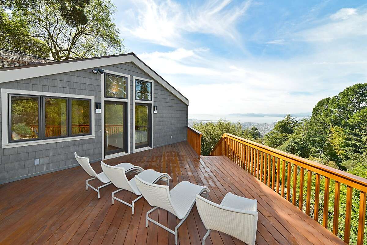 Golden view at Berkeley hills custom home