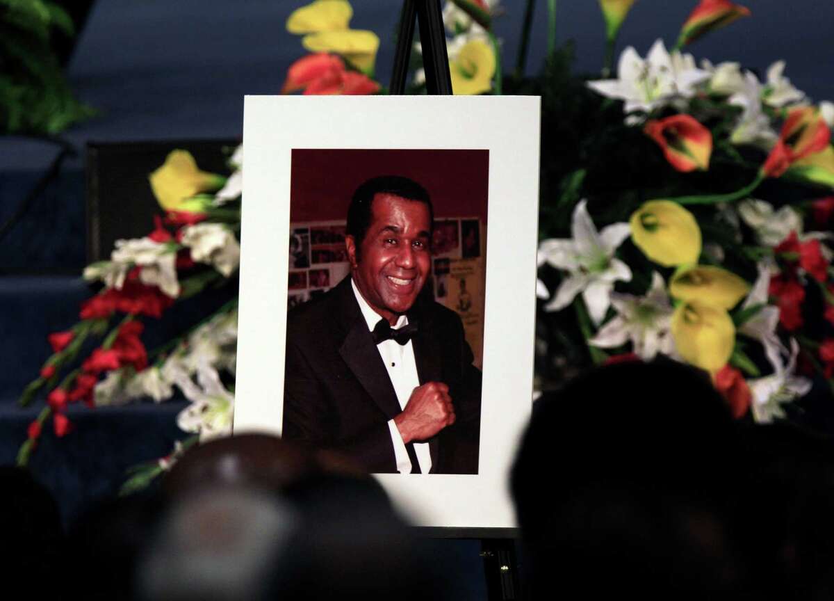 Boxing trainer celebrated