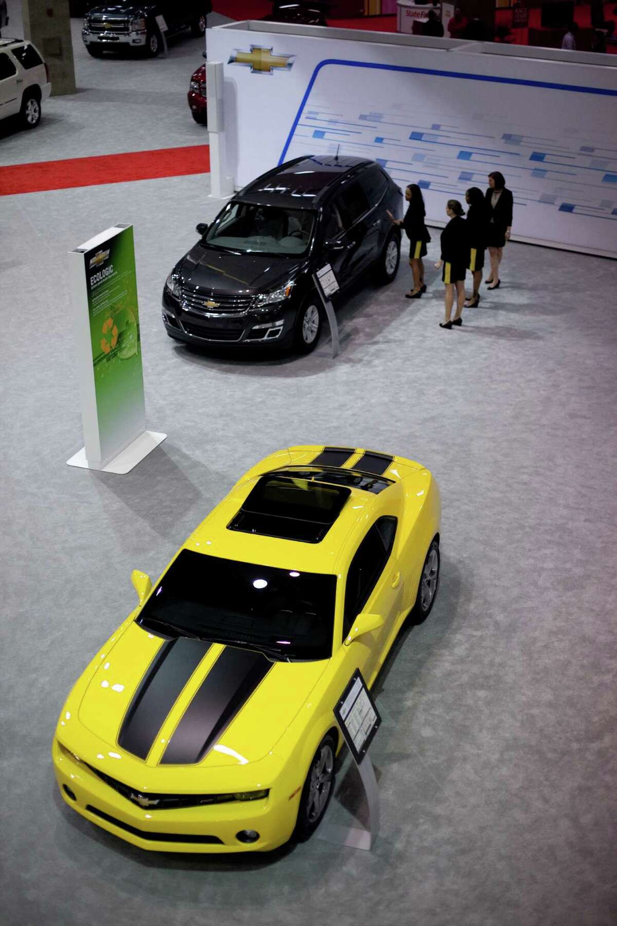 Seattle Auto Show offers eye candy, geek appeal