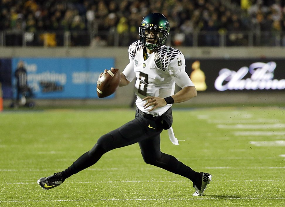 Oregon's Mariota is no ordinary freshman