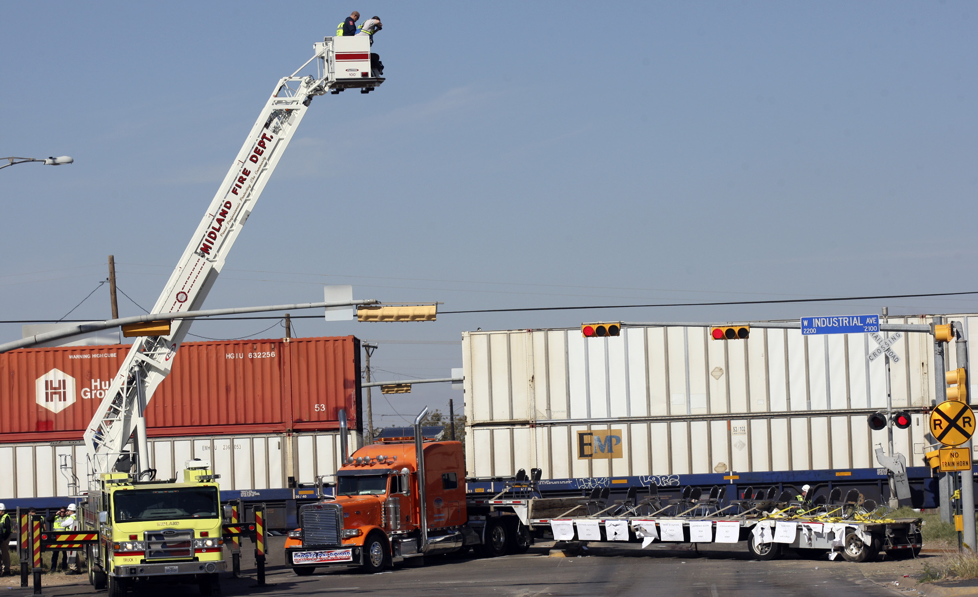 Settlement reached in lawsuit following fatal parade float crash
