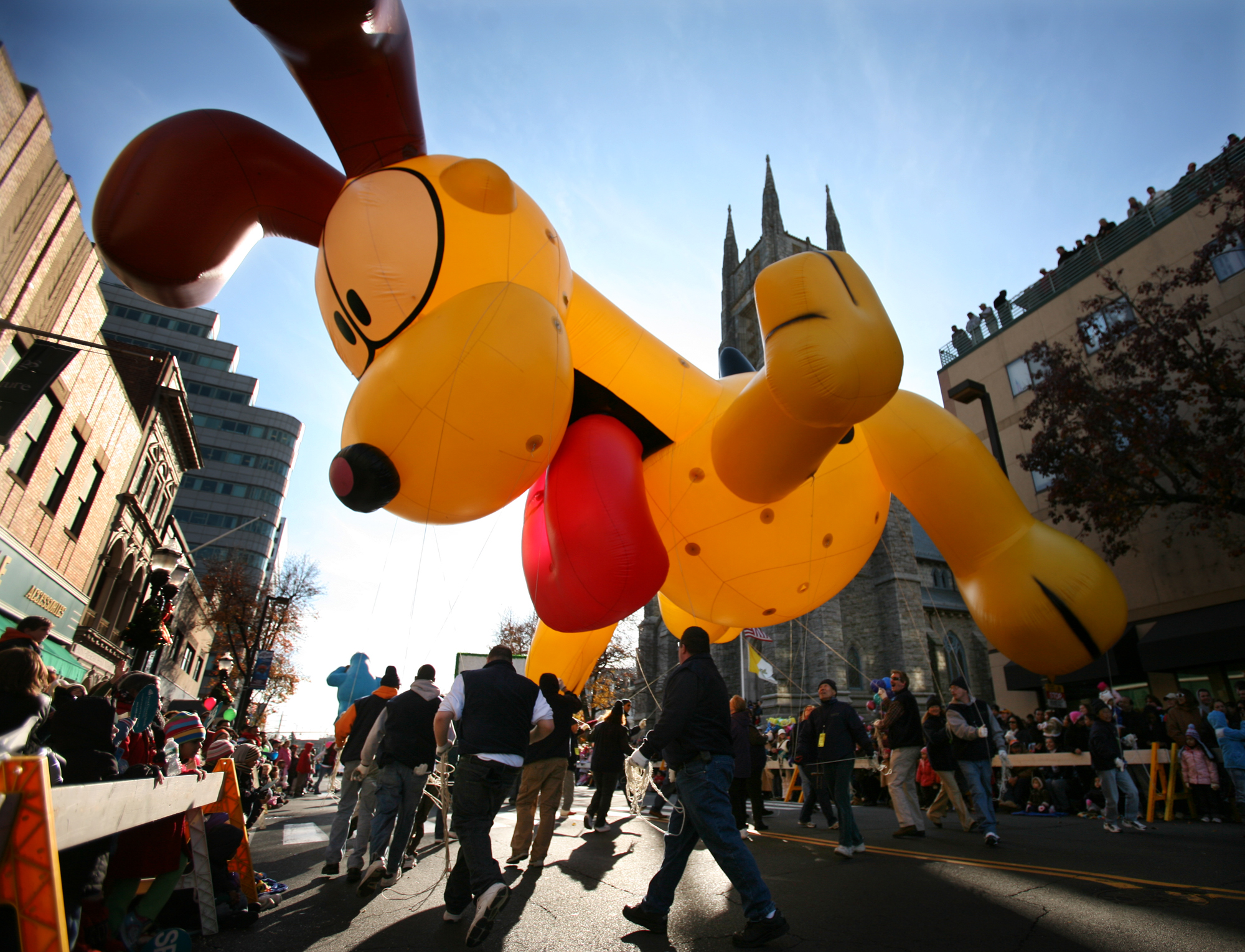 Balloon acrobatics: The Art of the Spin