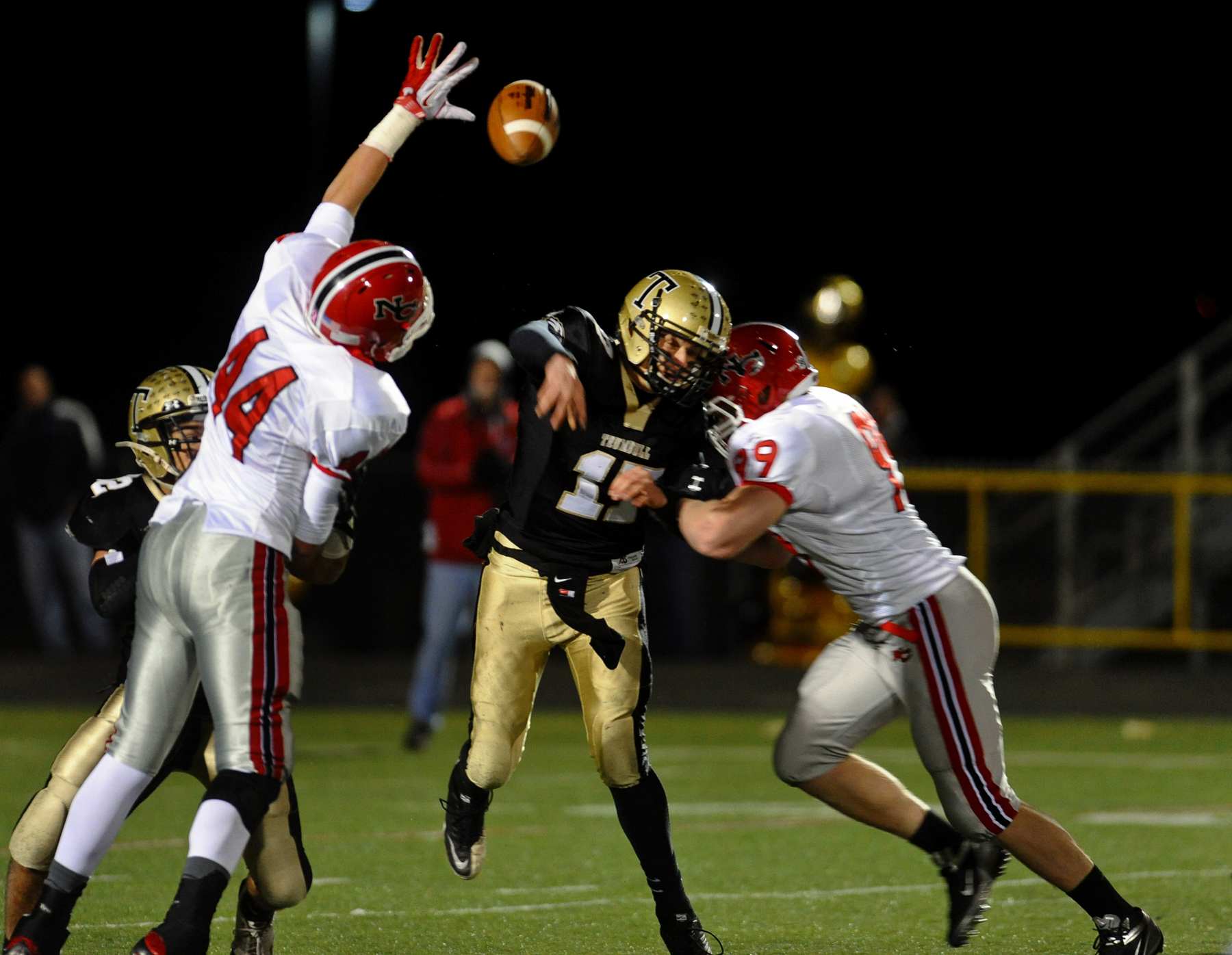 New Canaan routs Trumbull, clinches spot in Class L football playoffs