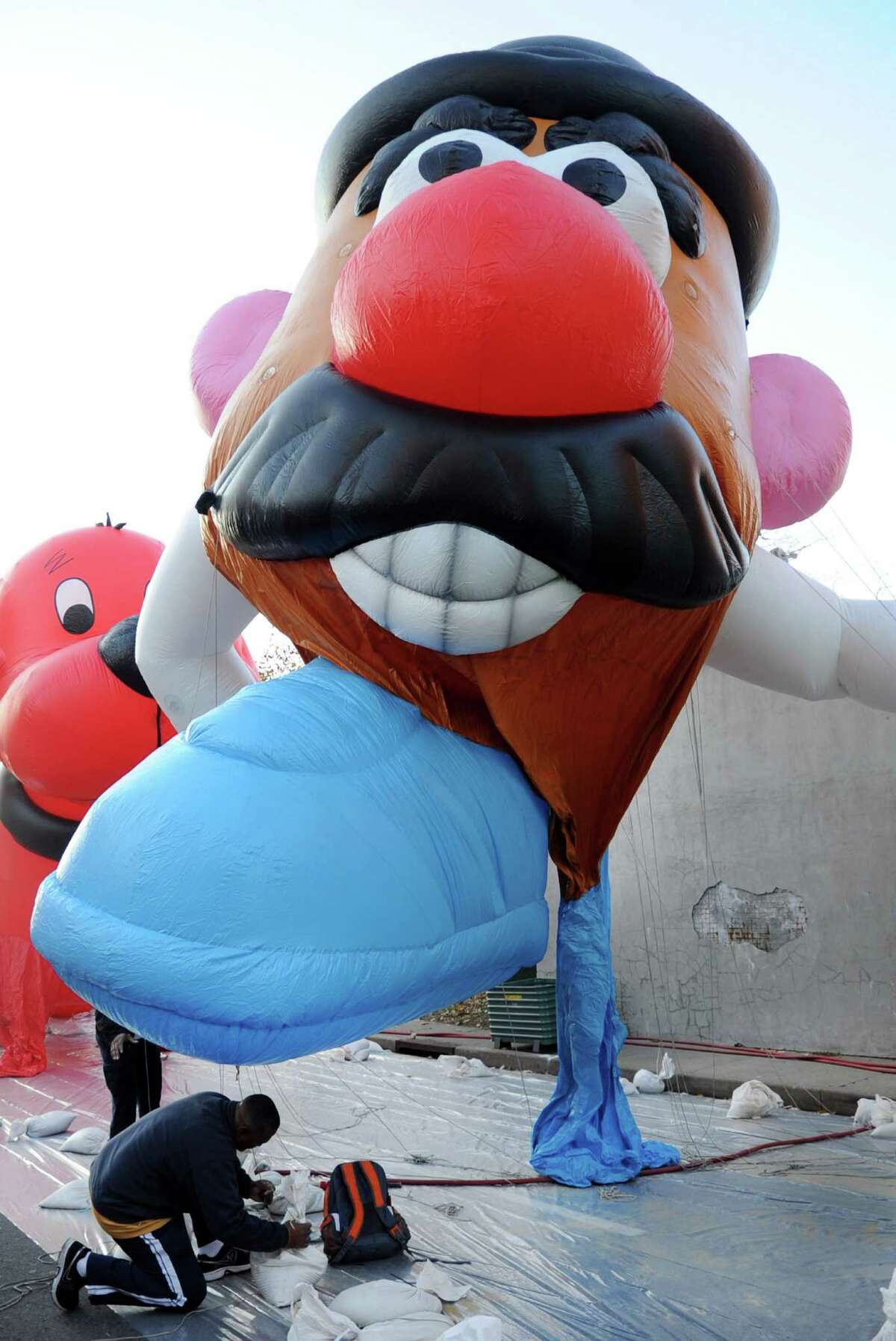 Balloons spring to life on Stamford streets