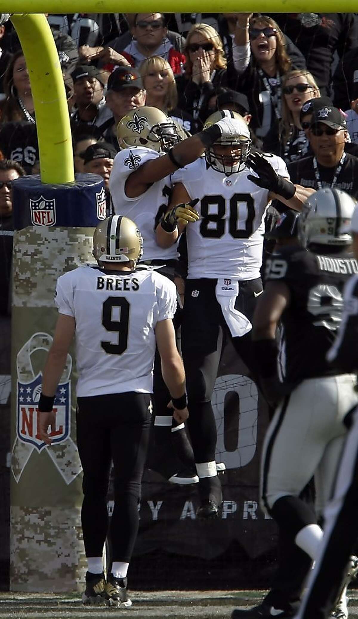 Raiders crushed by Saints, 38-17
