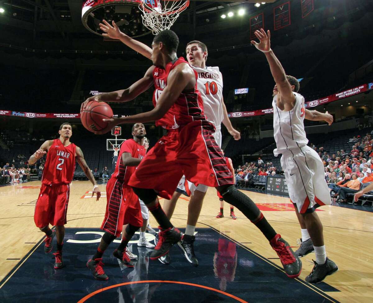 Lamar basketball labors through long stretch of road games