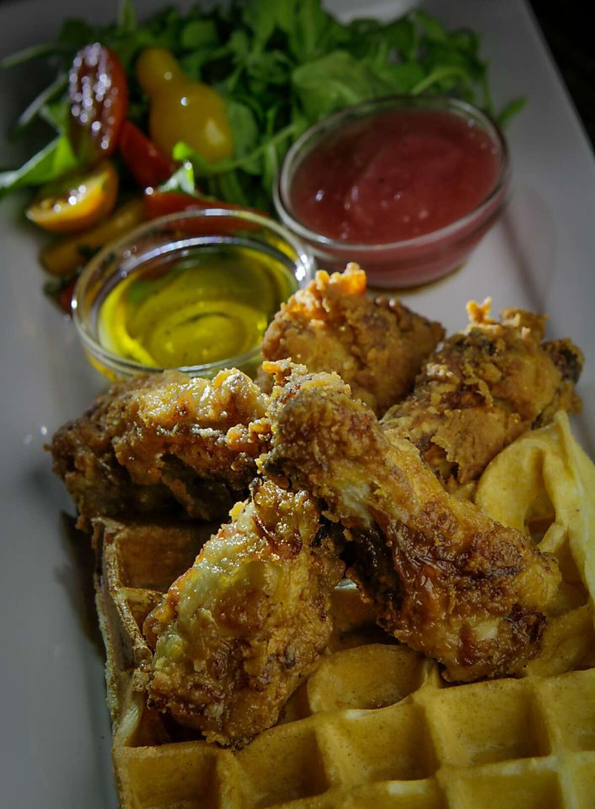 Lincoln Park basks in casual, local glow