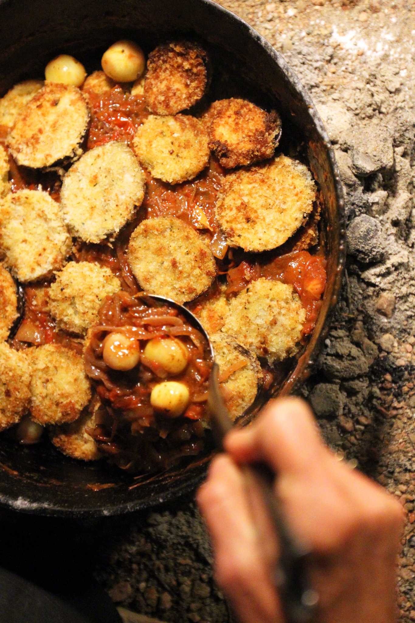 Dutch oven cook-off features old pots, new ideas