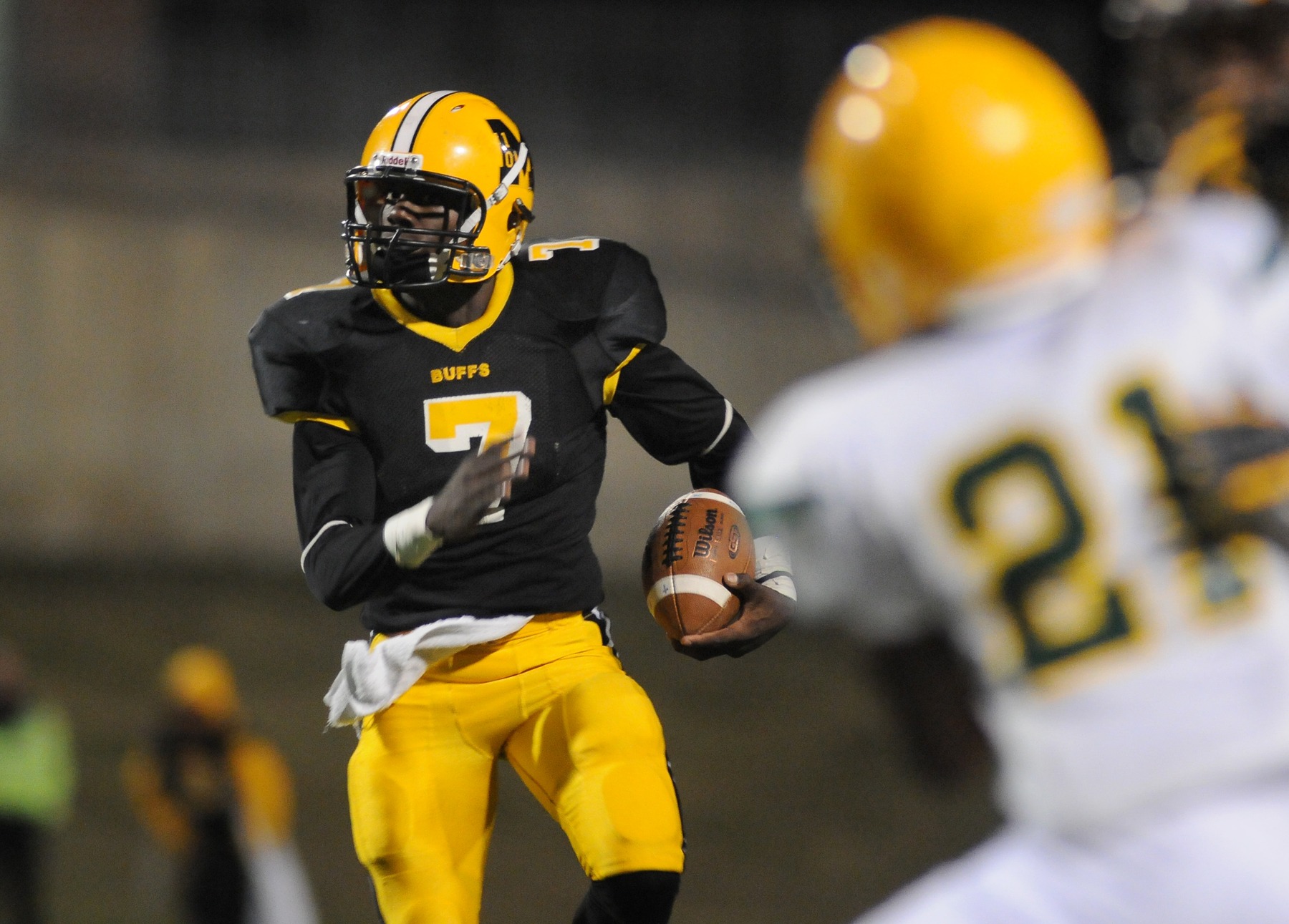 FORT BEND AREA NOTES: Ketchum carries Buffs