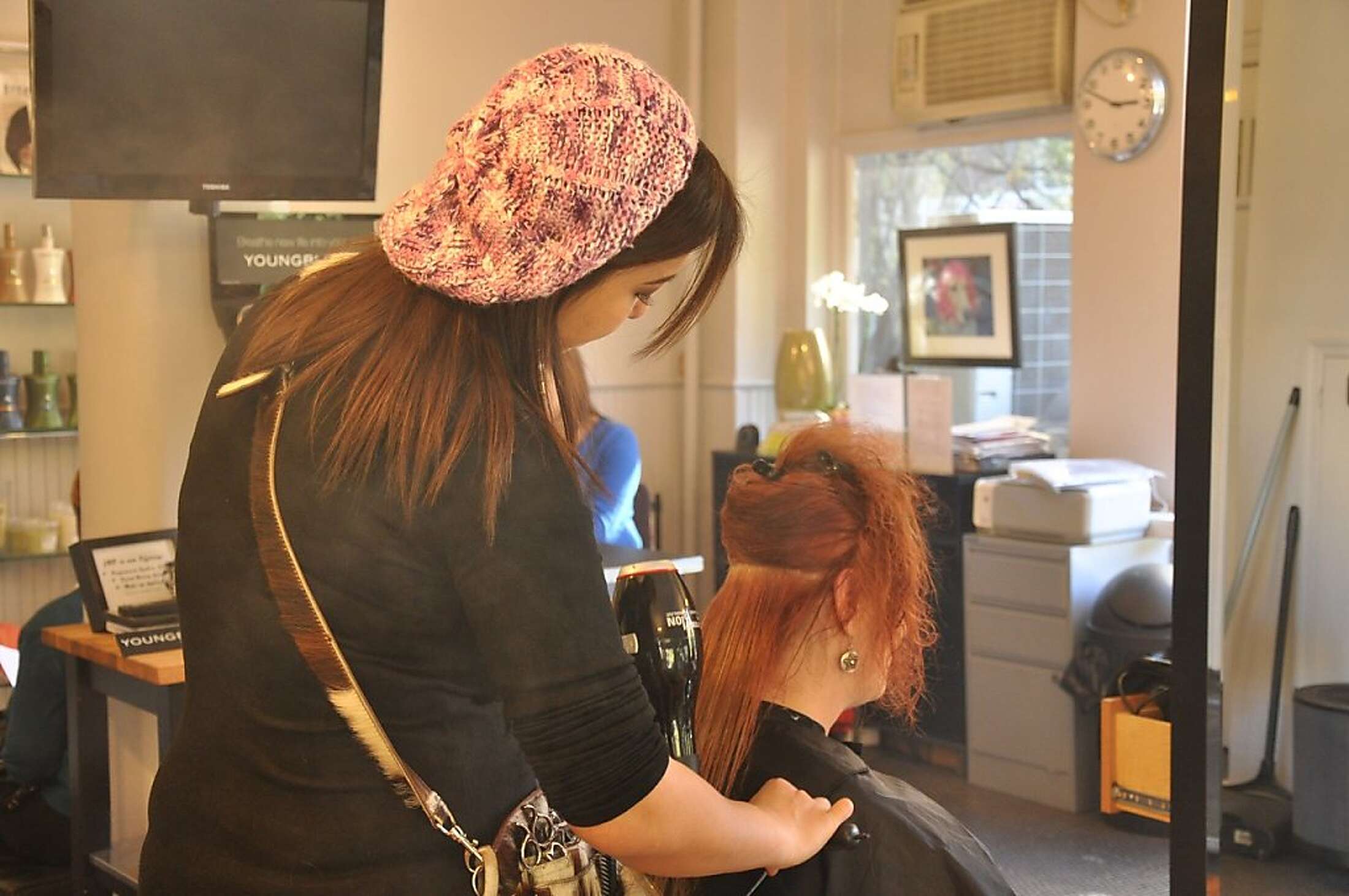 Unsafe cosmetics face few limits