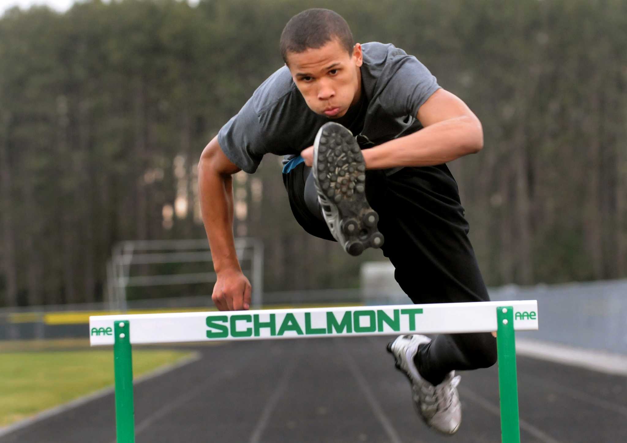 Willis keeps big goals on track