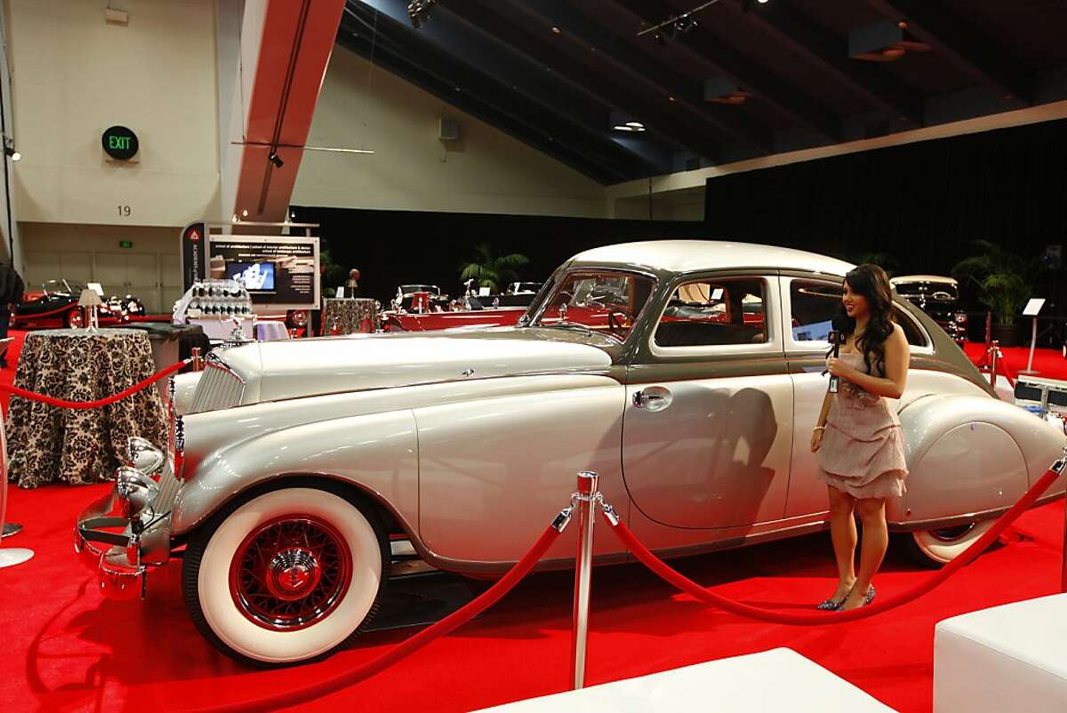 Latest electric/hybrids at International Auto Show