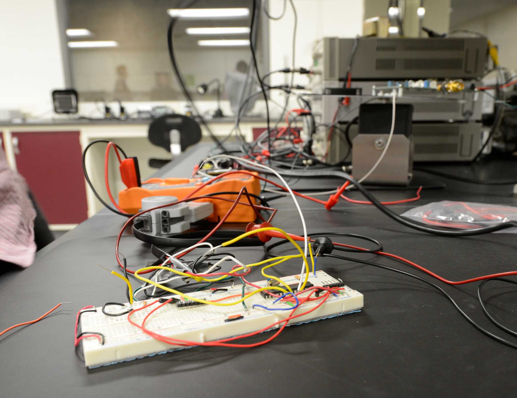 RPI lab stresses hands-on work