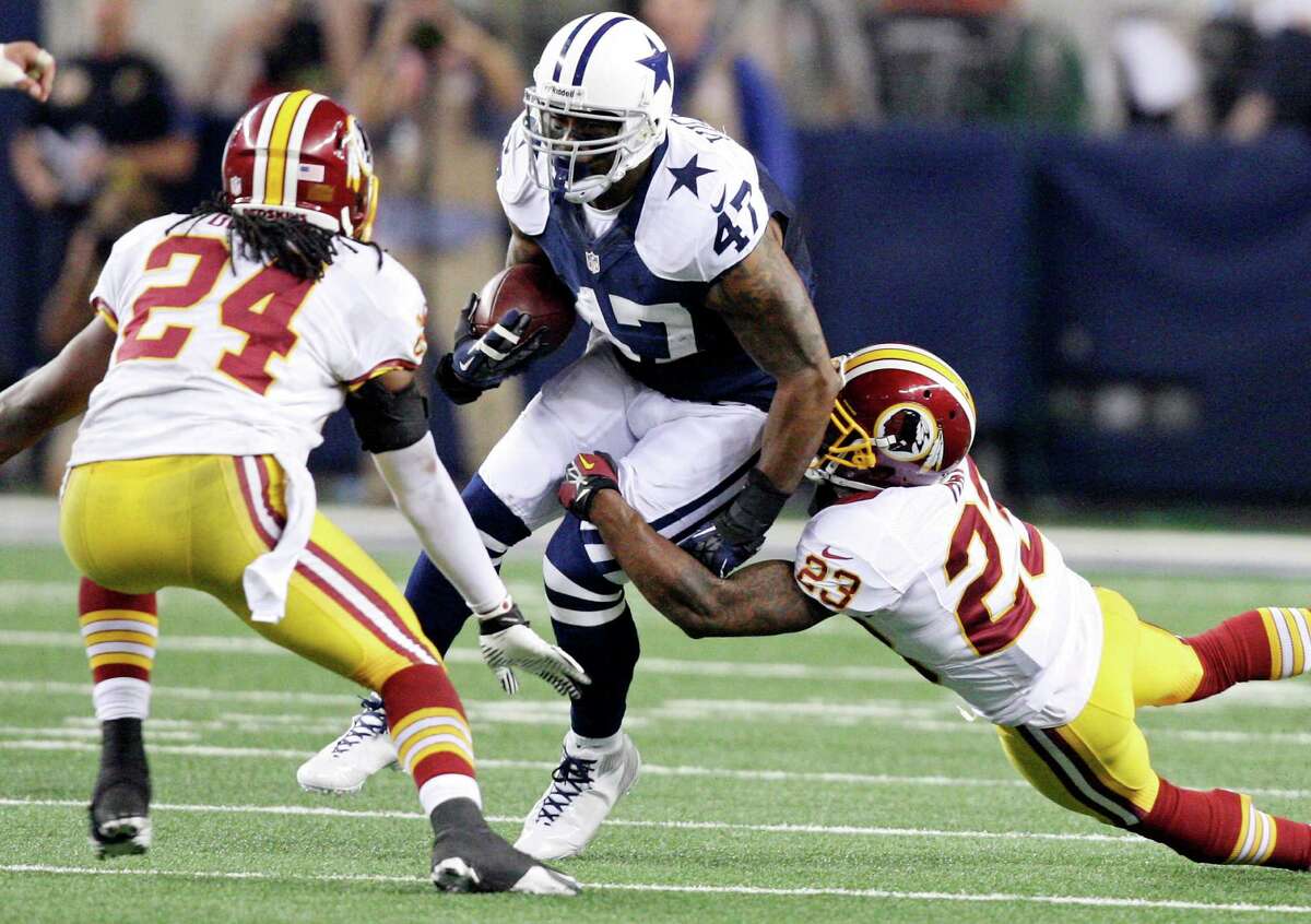 Redskins' RG3 feasts on Cowboys' defense