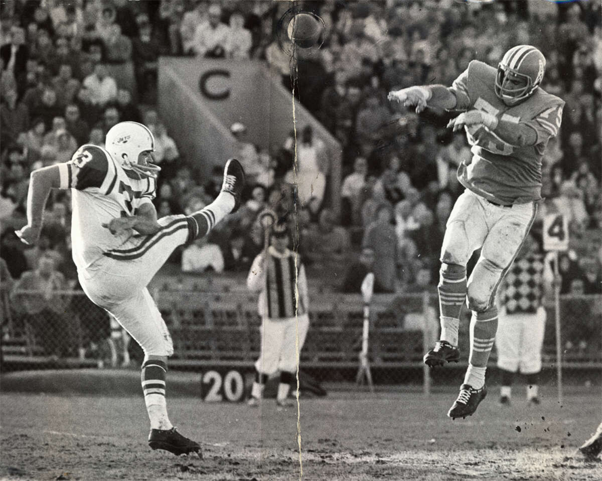 Former UH punter Curley Johnson dead at 80