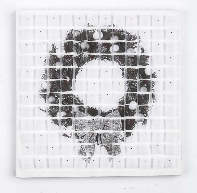Wreath auction: Circle of charity, art
