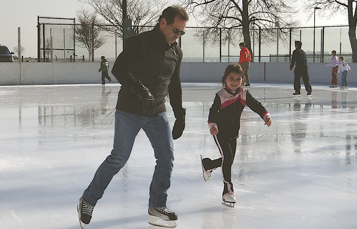 Westport PAL rink puts icing on holiday fun