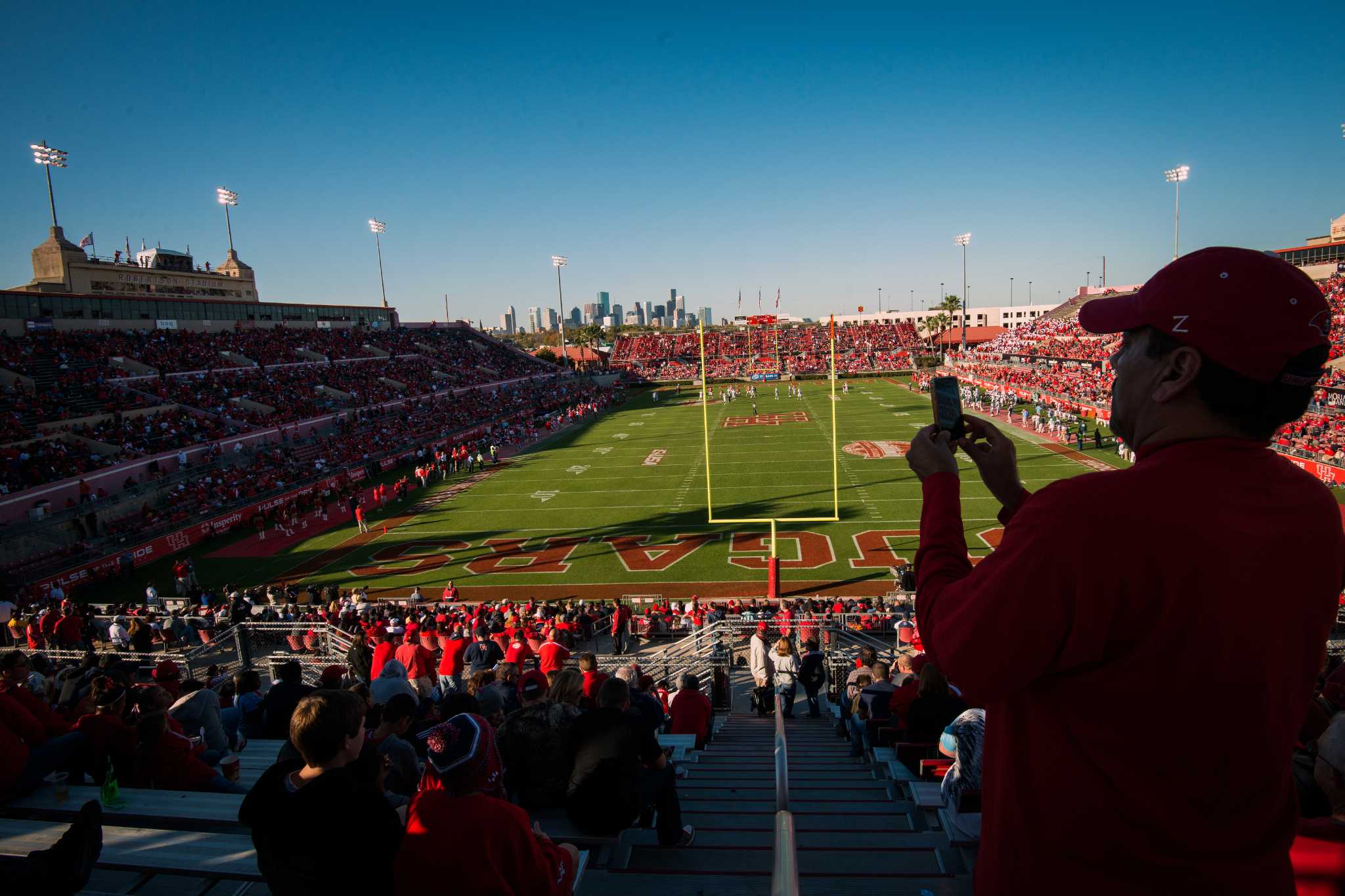 UH ends Robertson Stadium run with resounding win over Tulane