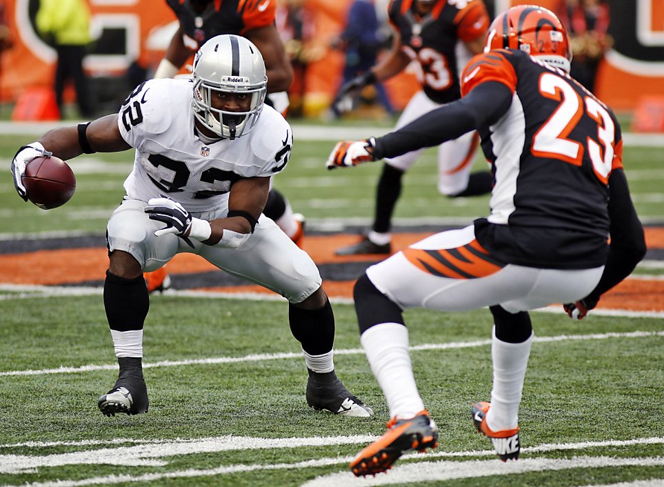 Raiders thrashed in 4th straight defeat