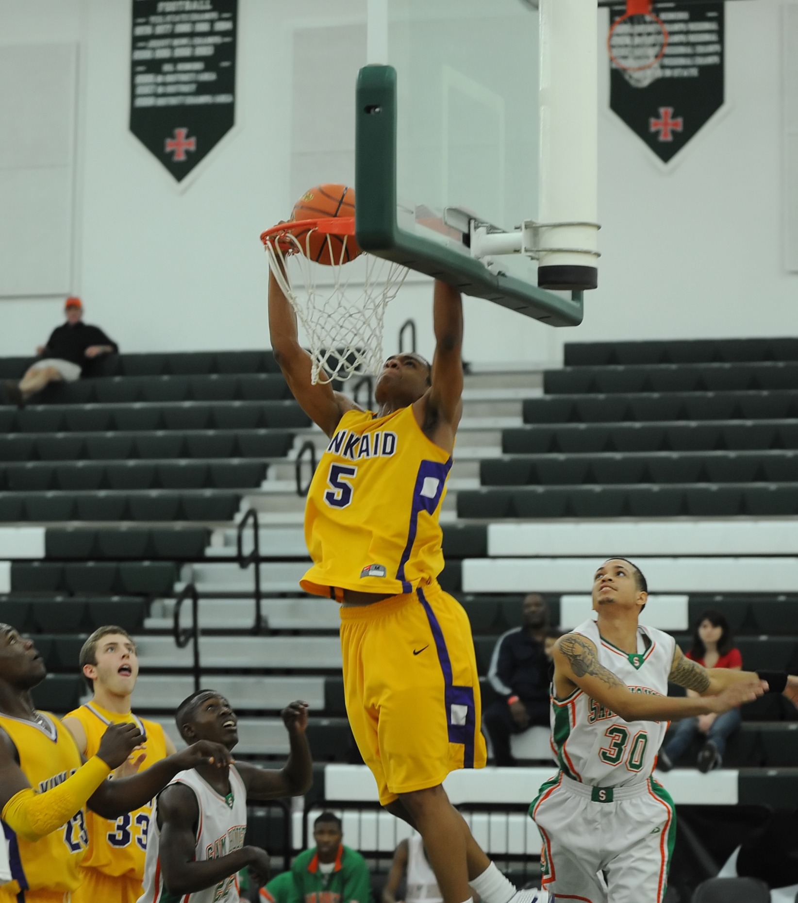 Basketball: Veteran Kinkaid hopes to continue Houston's run
