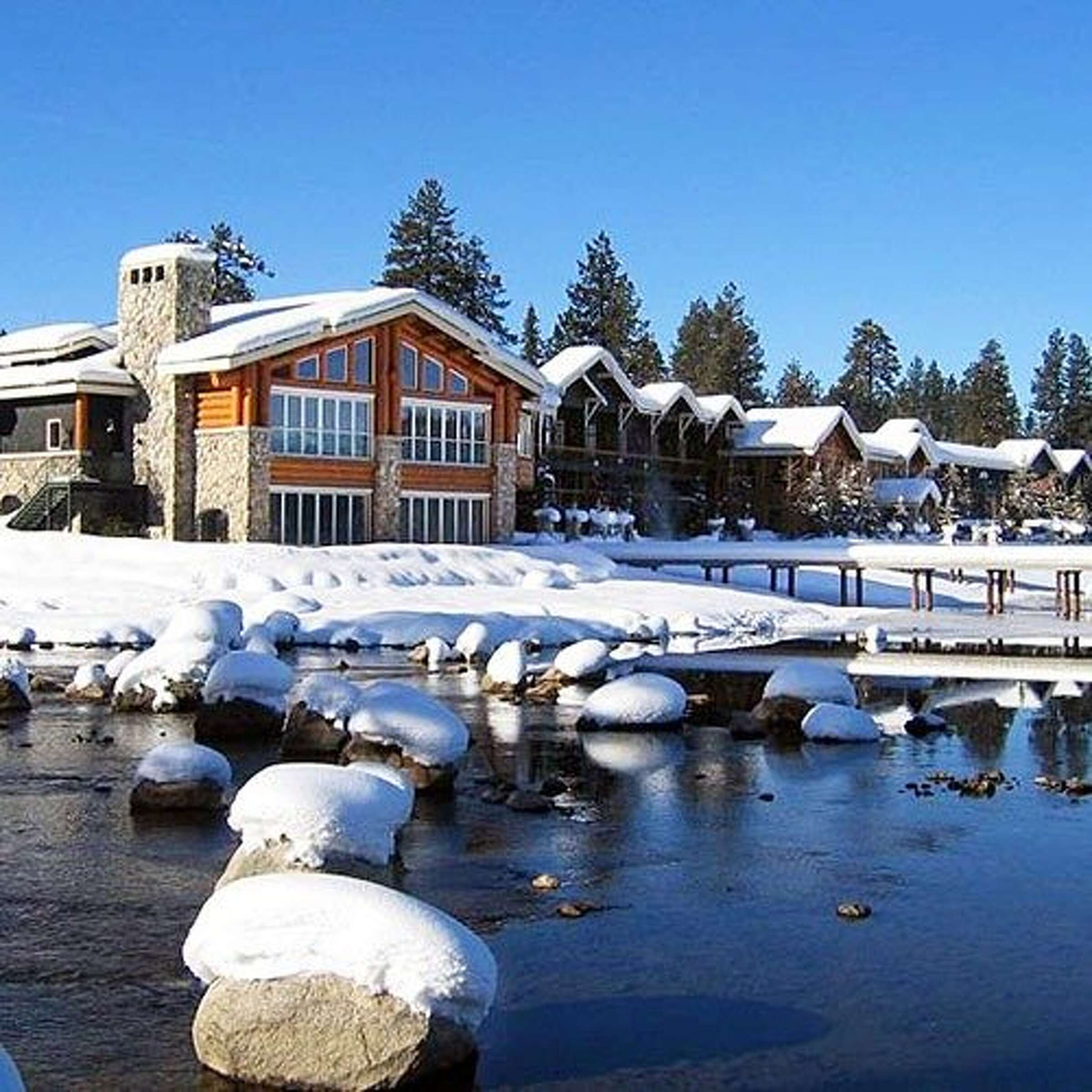 12 cozy winter lodges