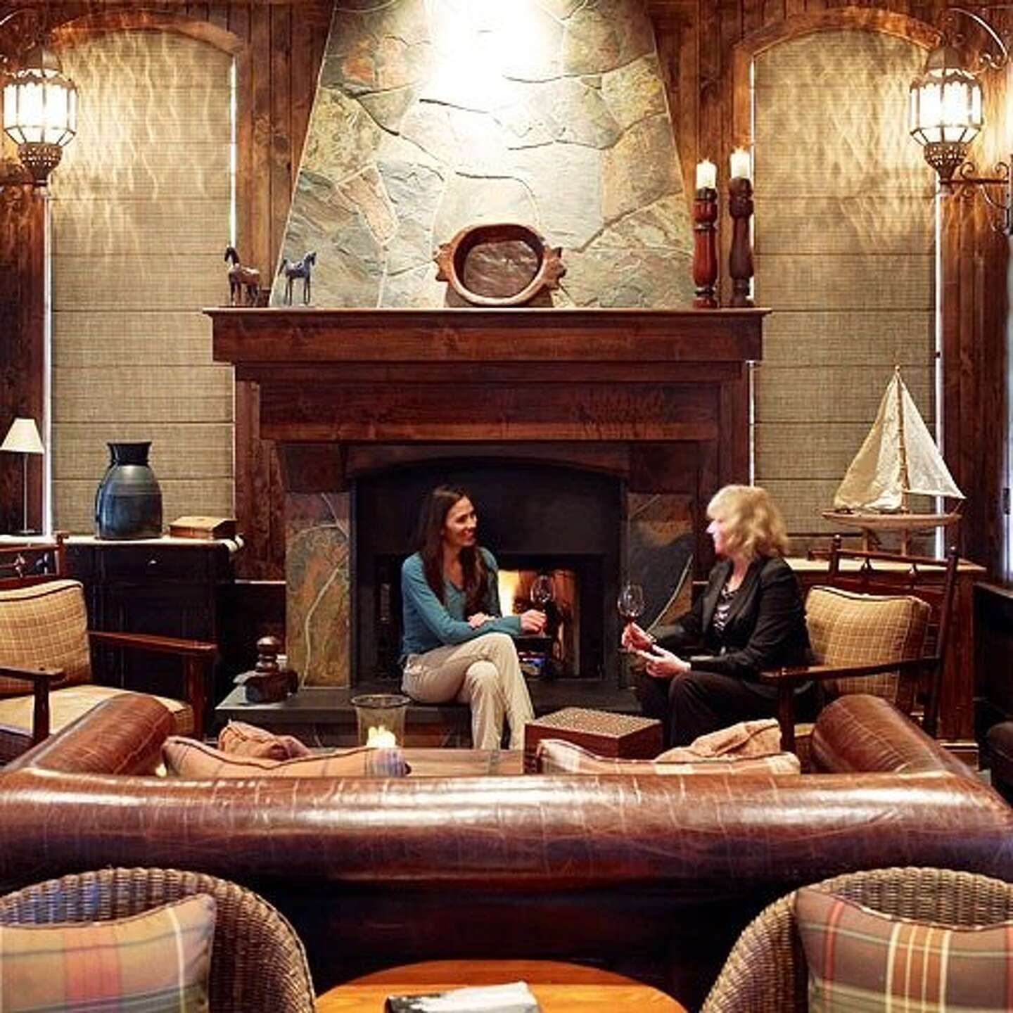 12 cozy winter lodges