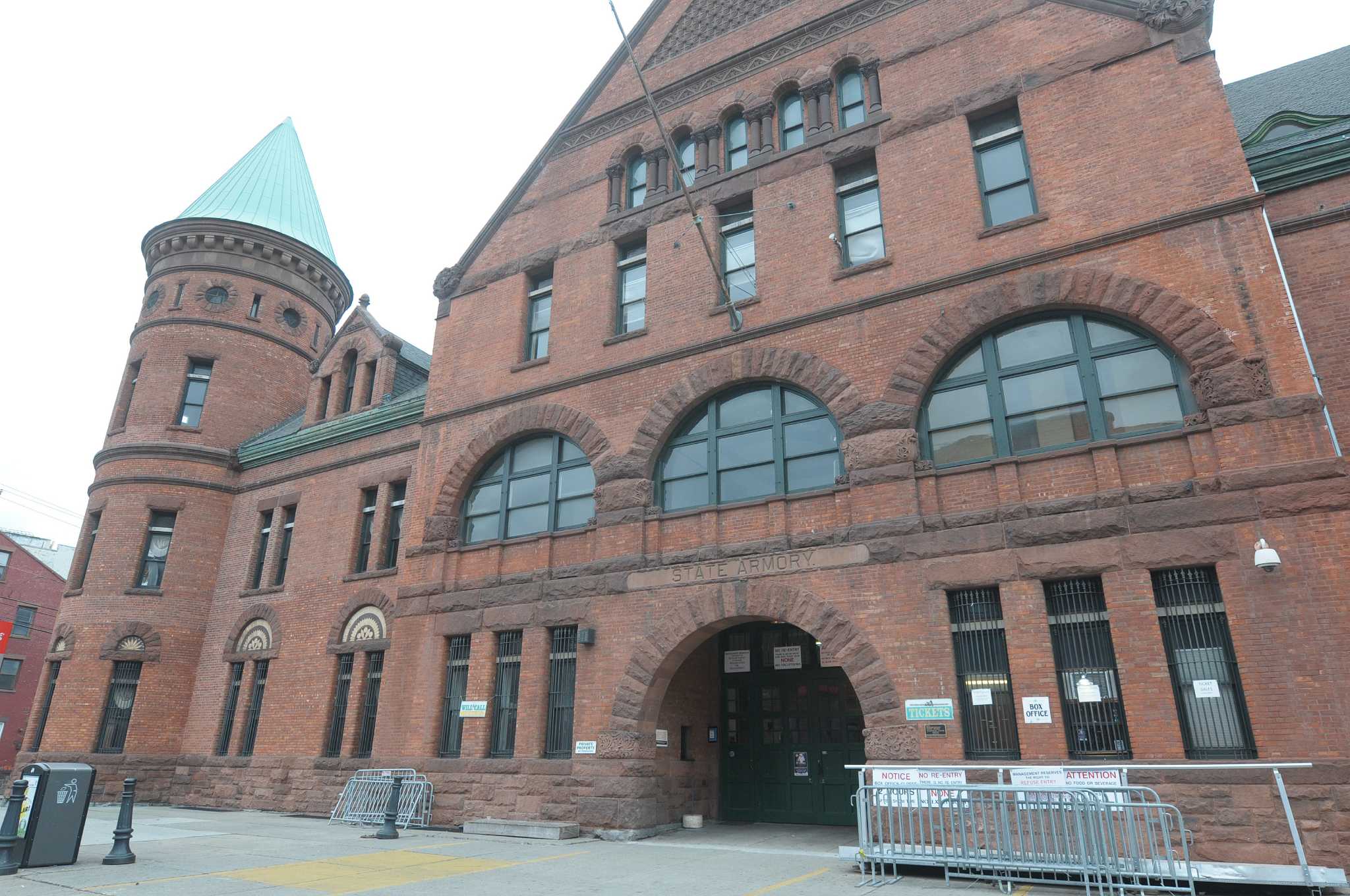 Not all revel in Armory plans