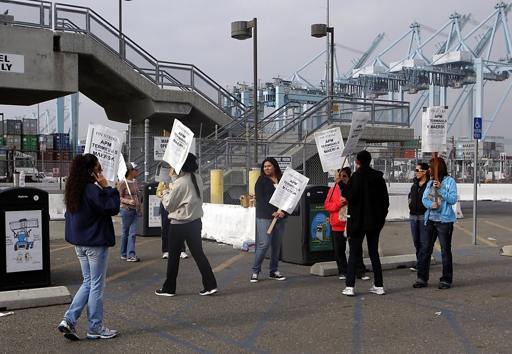 Strike idles Port of L.A.'s biggest pier