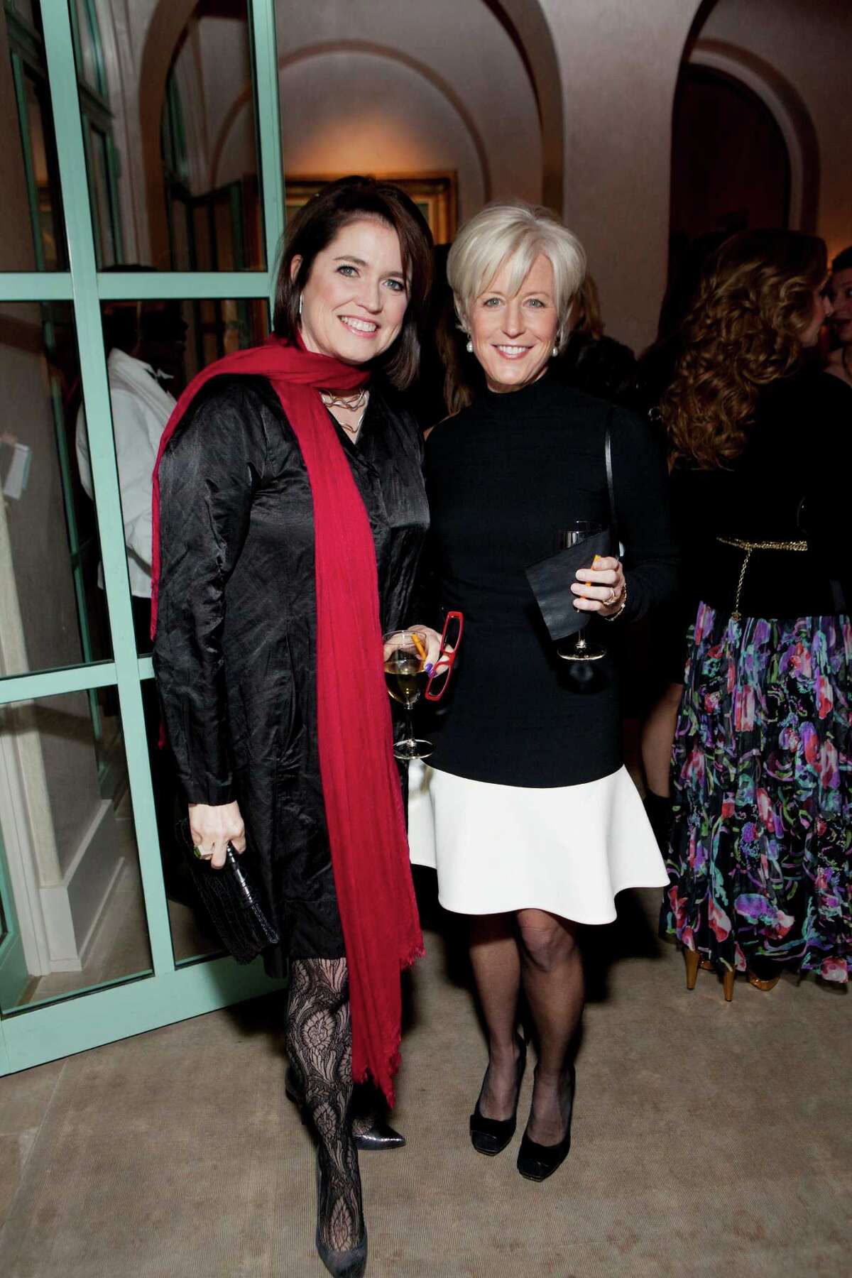 CAMH's "Another Great Night" fund raiser draws fashionable femmes