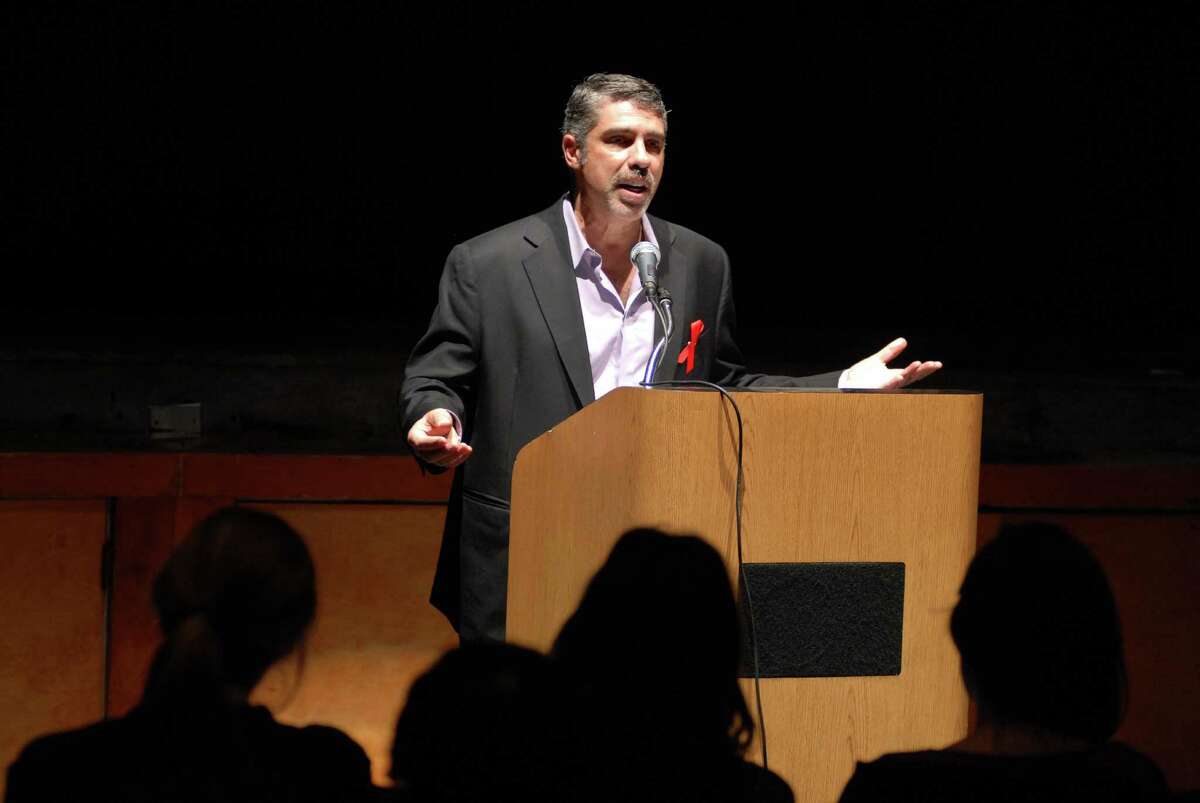 Dell'Abate advocates for AIDS awareness at GHS event