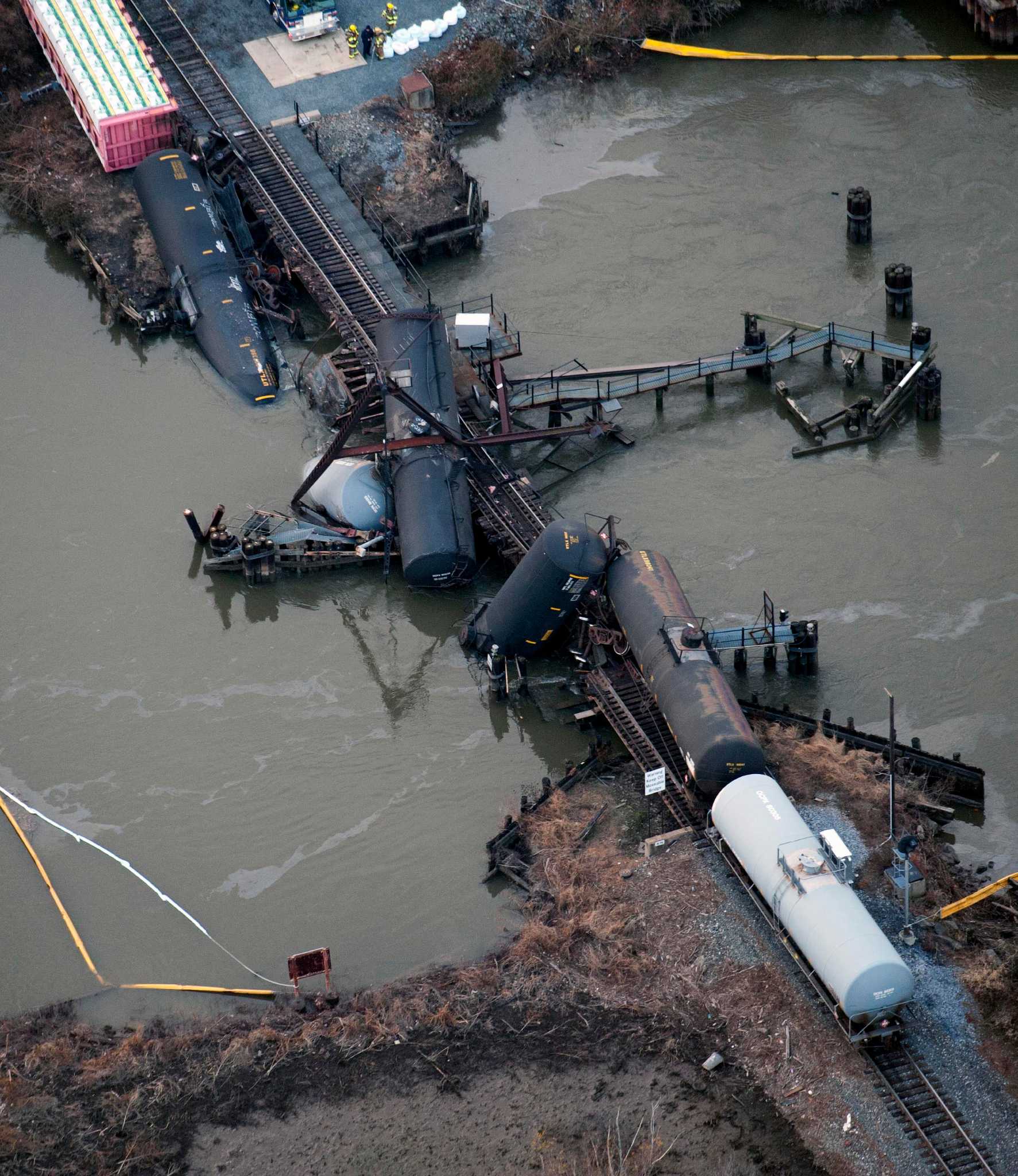 N.J. railroad bridge collapses again
