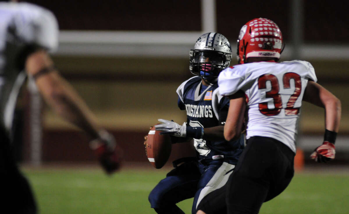 West Orange-Stark football wins with another shutout