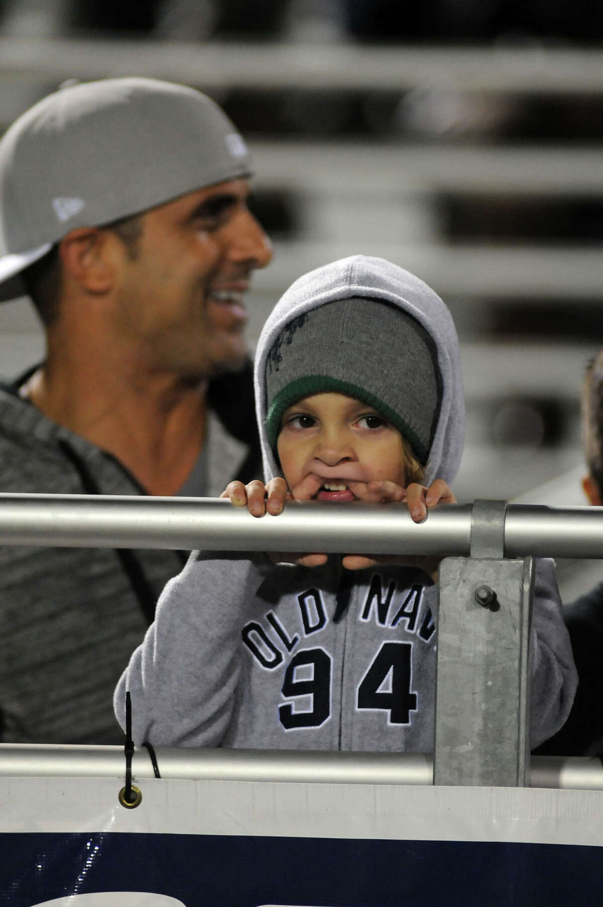 West Orange-Stark football wins with another shutout