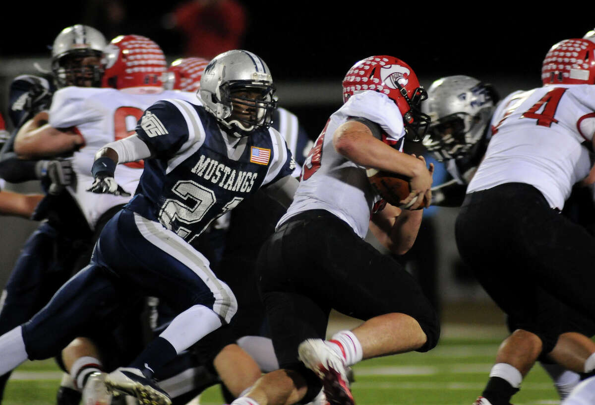 West Orange-Stark football wins with another shutout