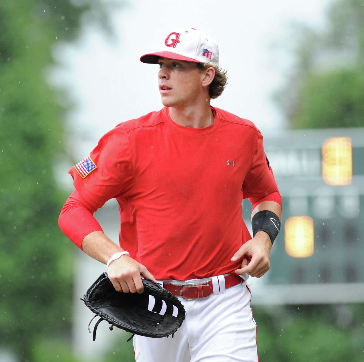 Olmstead chooses UConn and baseball over football