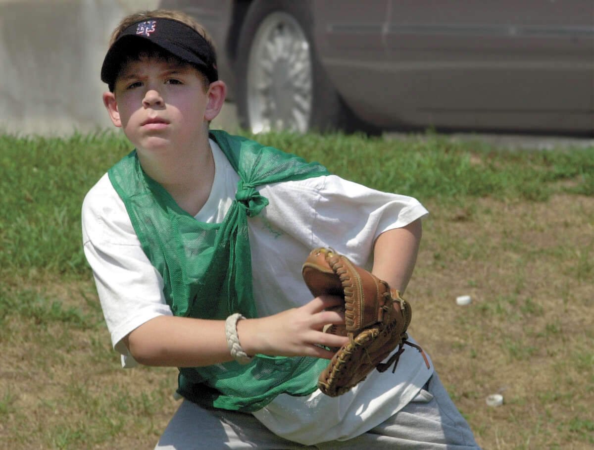 Olmstead chooses UConn and baseball over football