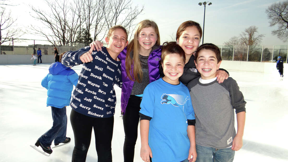 Westport PAL rink puts icing on holiday fun