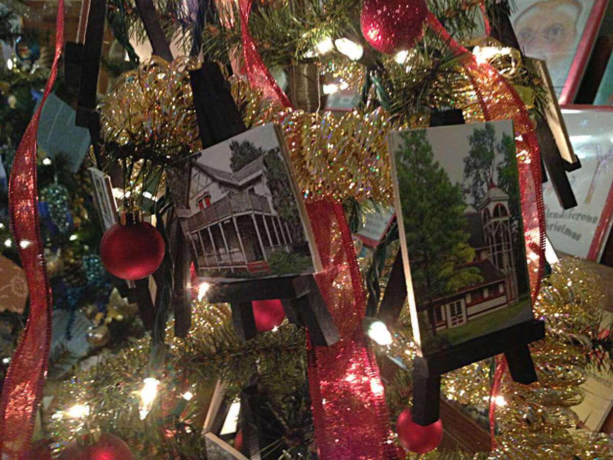 Photos: Festival of Trees in Round Lake