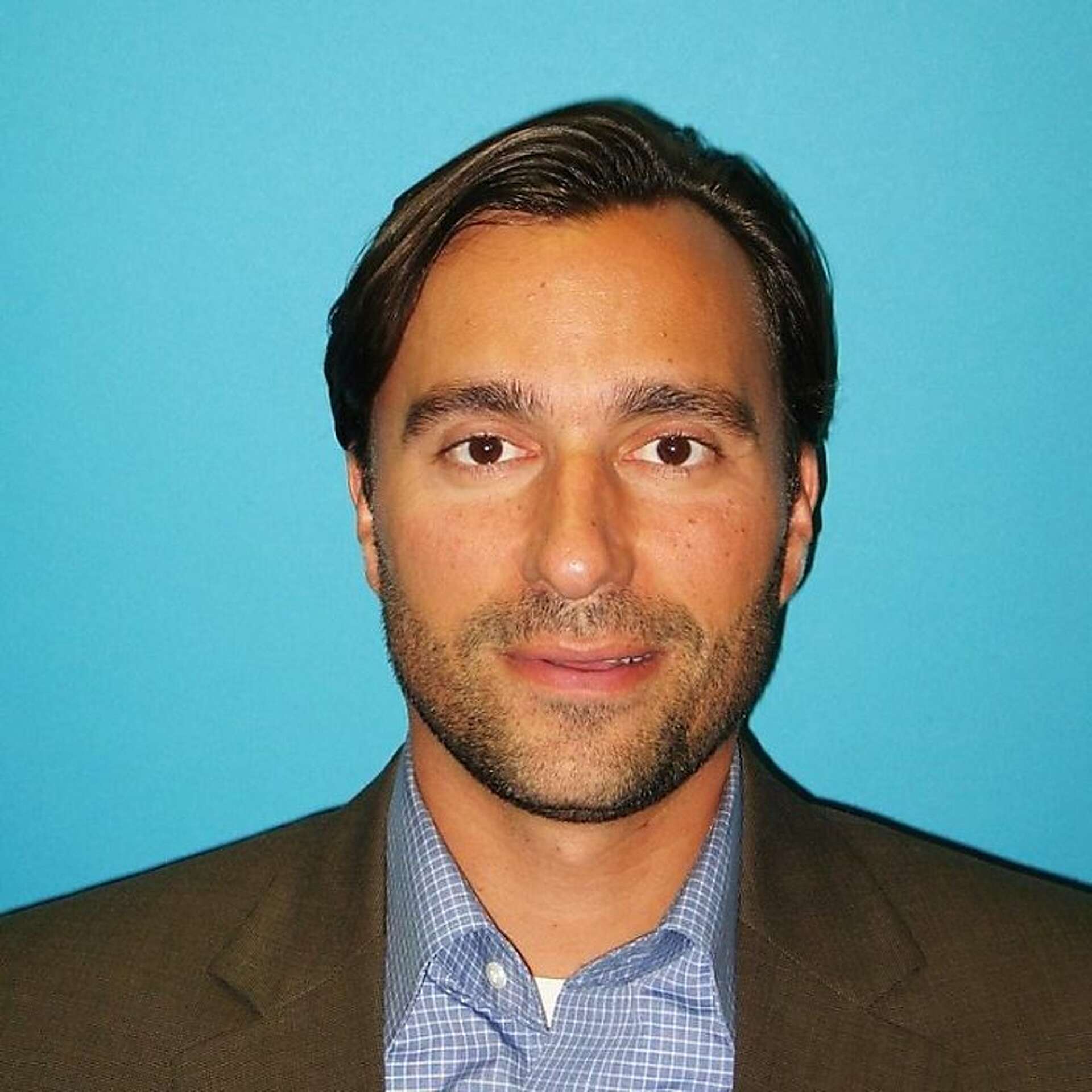 Suit calls S.F. housing head bully, racist