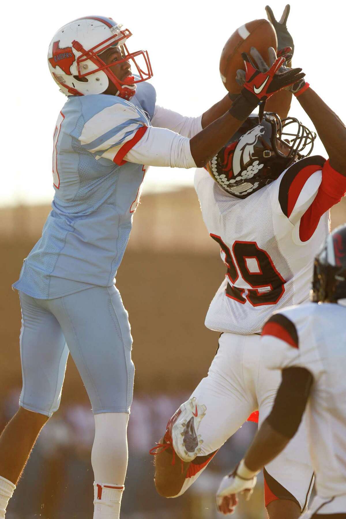 Westfield's rally falls short vs. Dallas Skyline