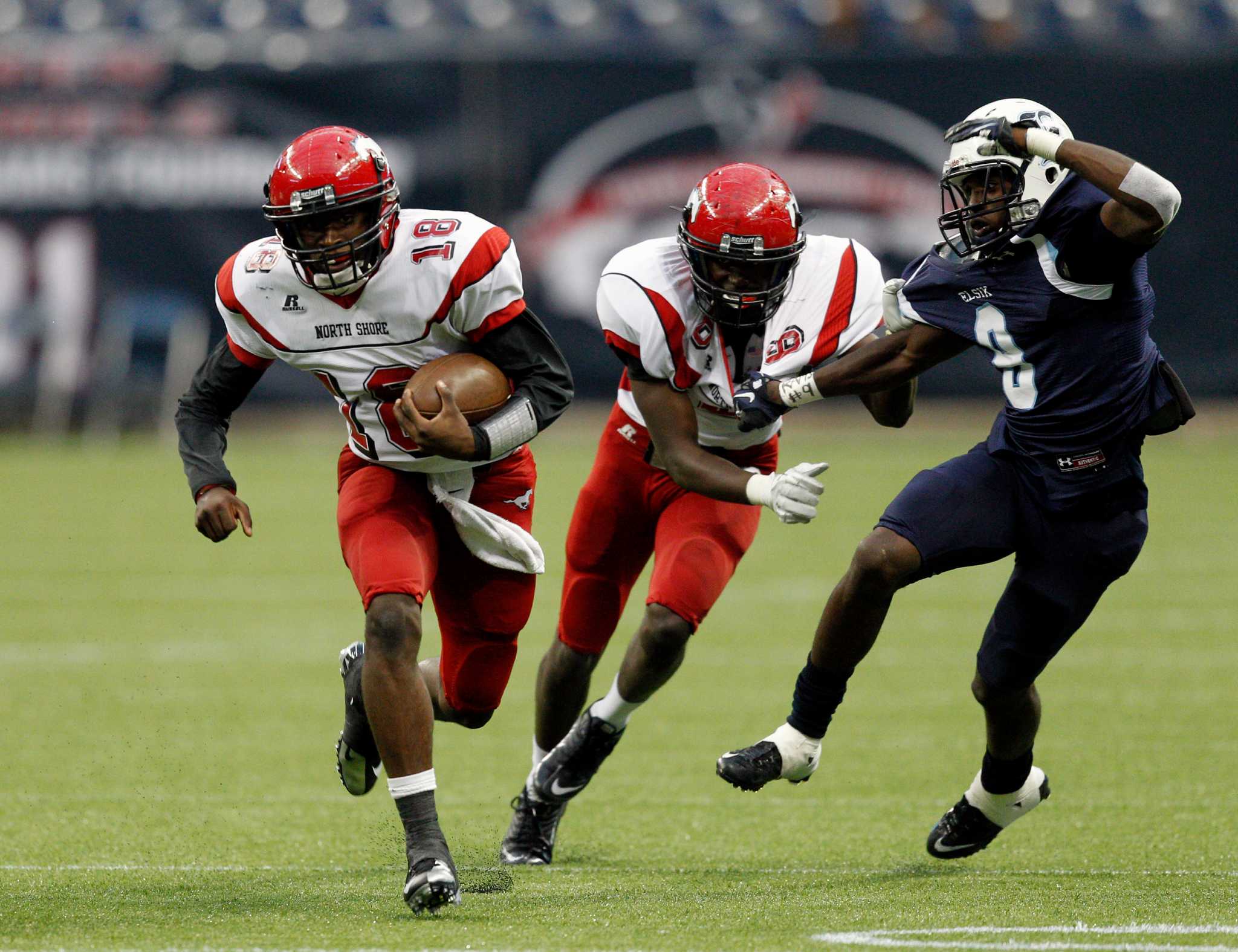 North Shore gives Elsik the slip in 2nd half