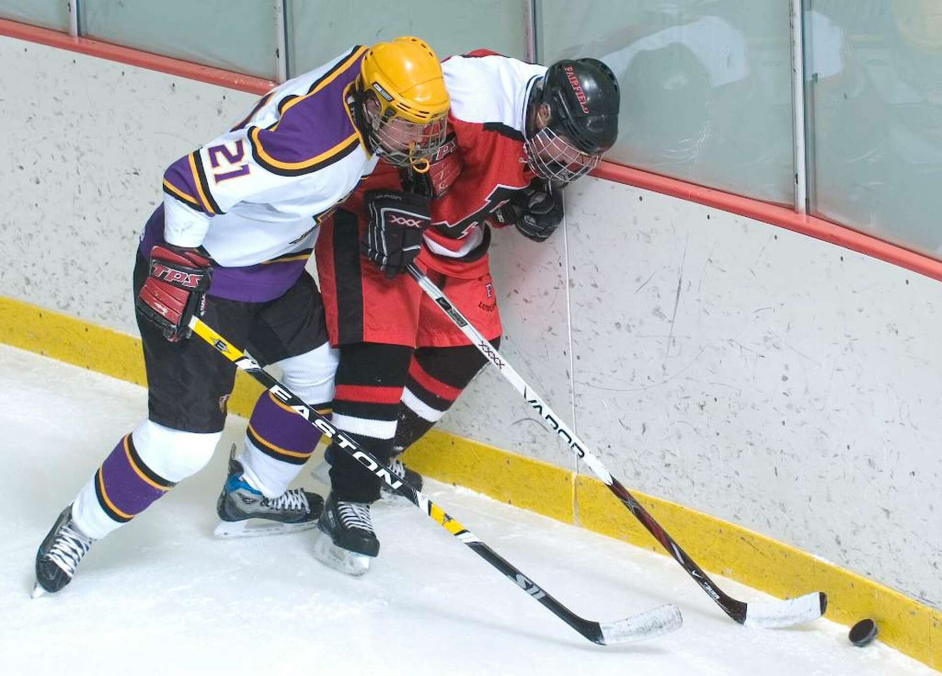 Westhill sneaks past Fairfield in boys hockey opener