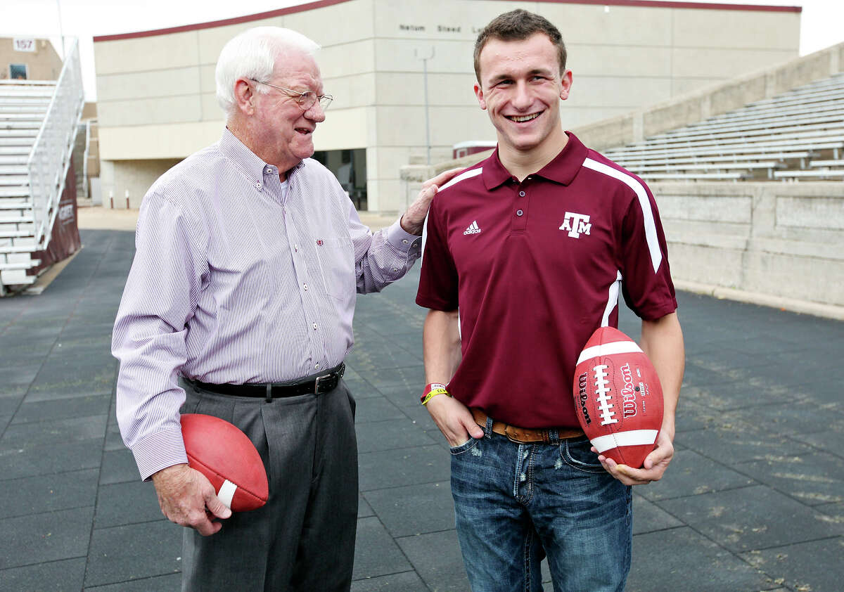 Aggies' legend of the fall enthralls Manziel, family