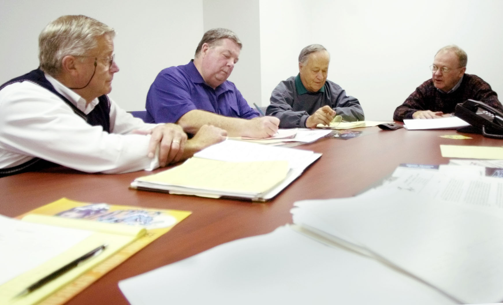 Don Decker: Man behind the news, dies at 79