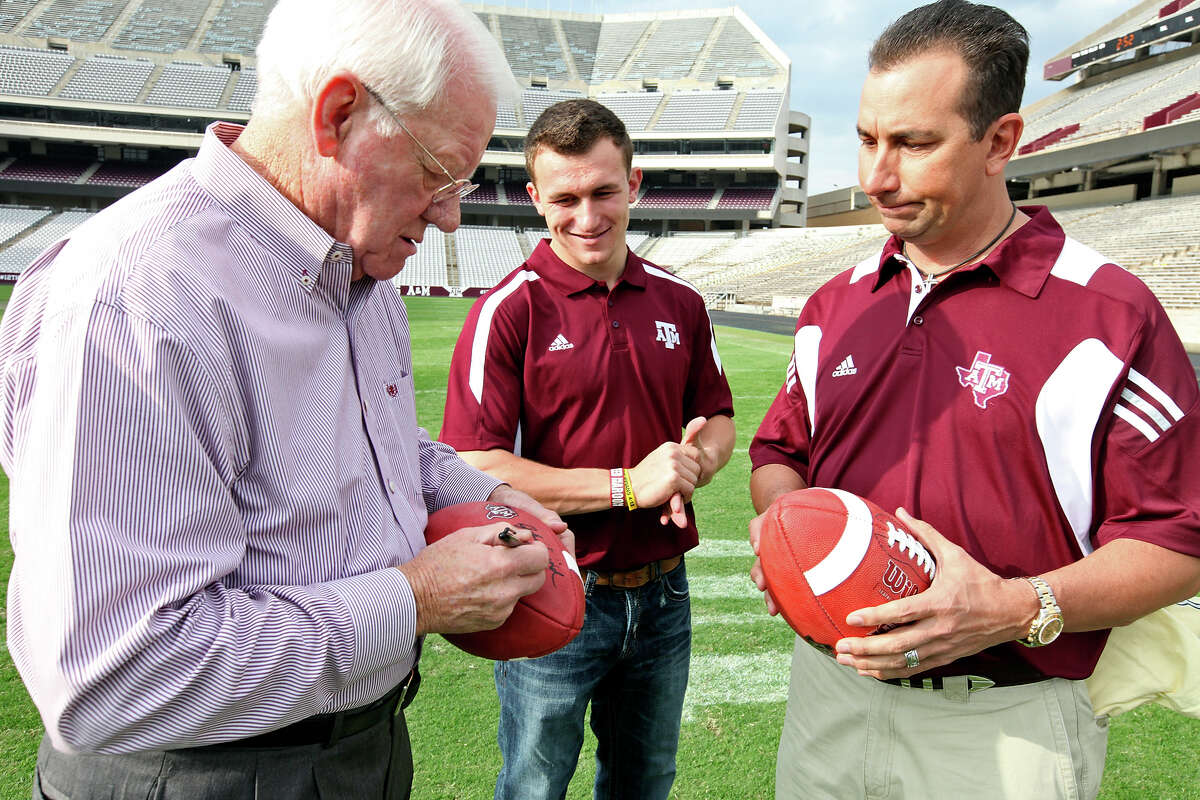 Aggies' legend of the fall enthralls Manziel, family