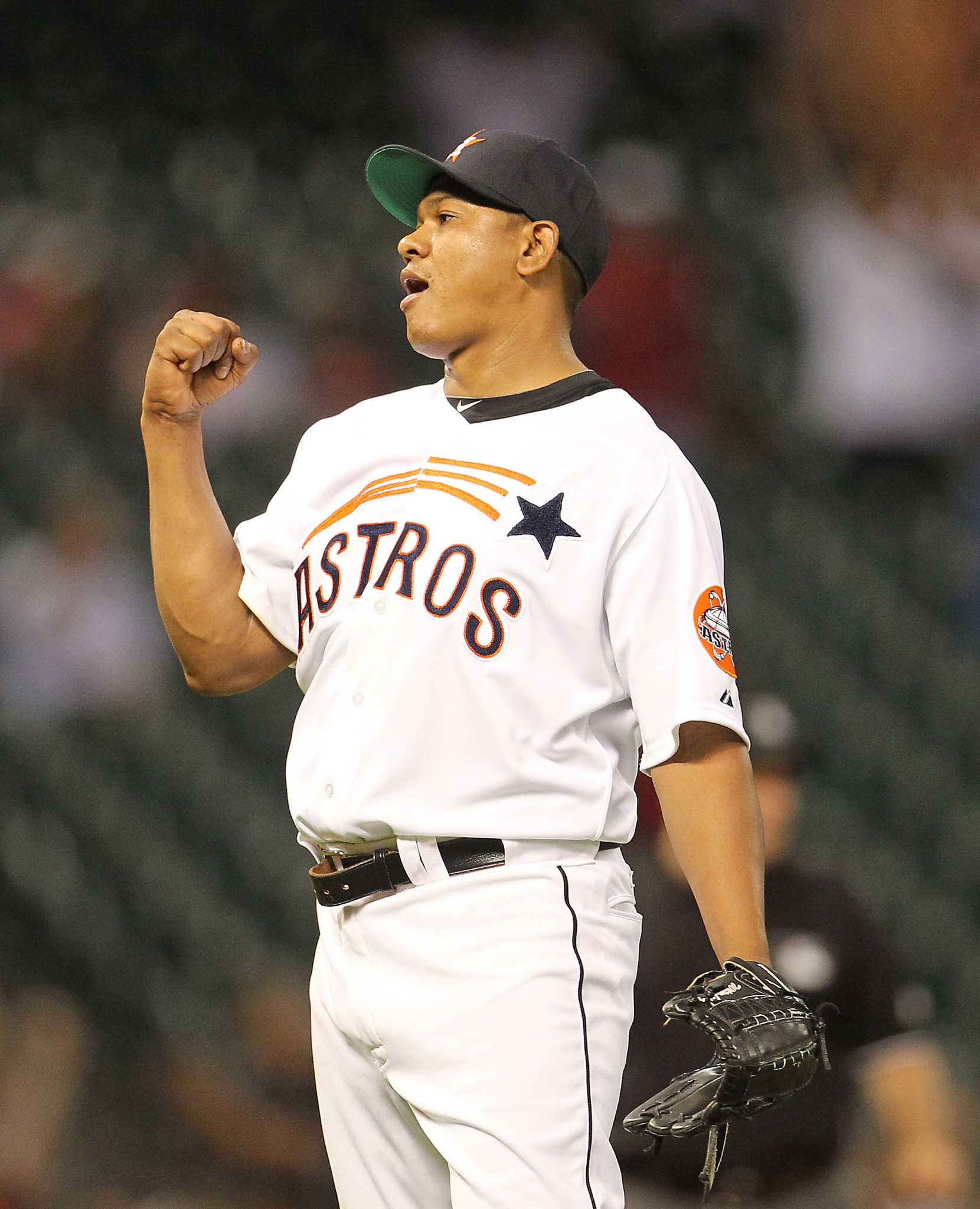 Astros deal Lopez to Rockies for two young pitchers