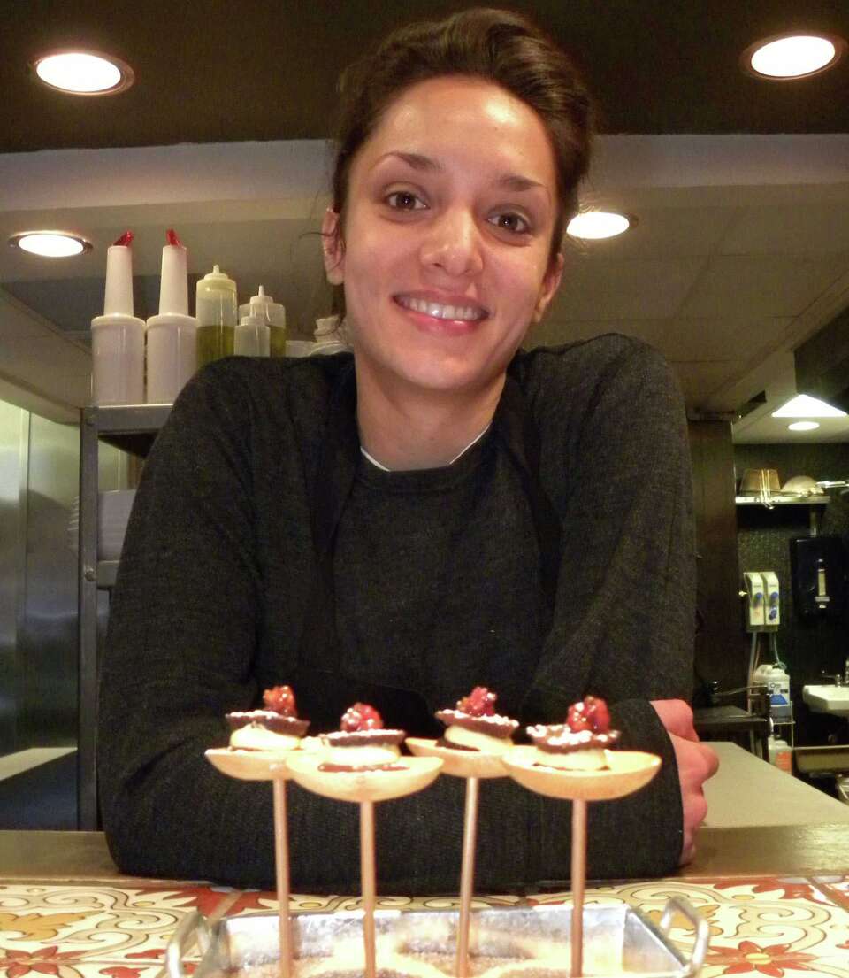 Toy oven leaves pro chefs cold