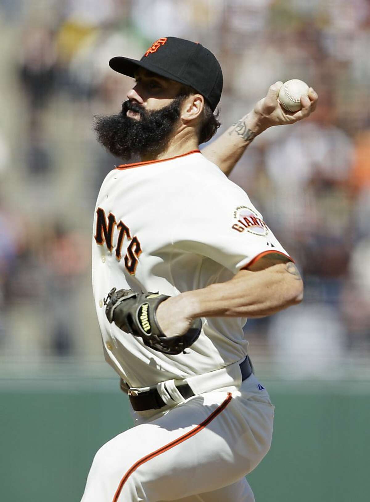 Agent questions Giants' plans for closer